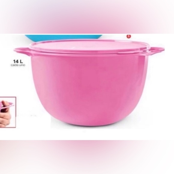 Tupperware | Kitchen | New Tupperware Jumbo Thatsa 4 Liter Mixing Bowl ...